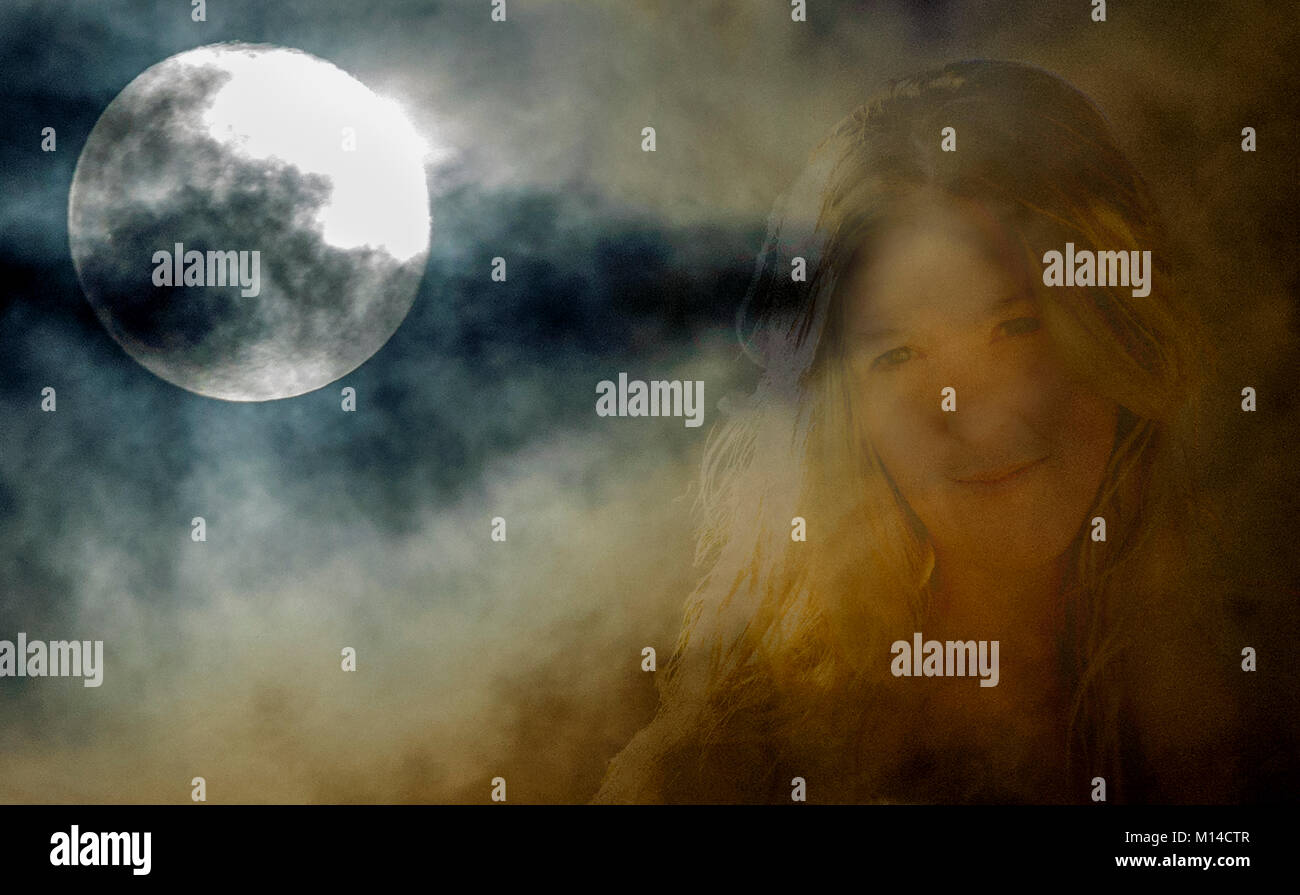 Woman moon hi-res stock photography and images - Alamy