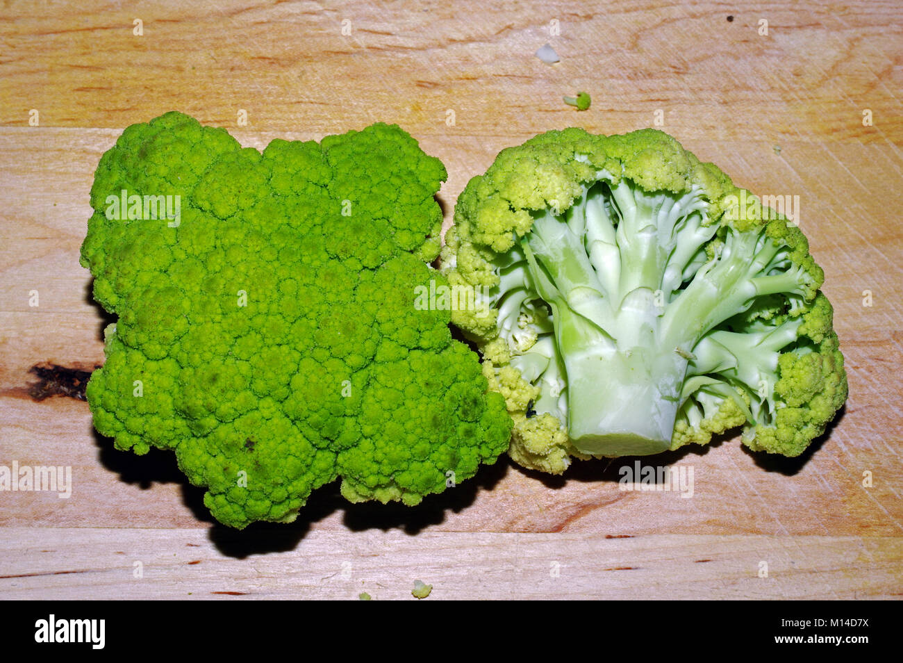 Green cauliflower hi-res stock photography and images - Alamy