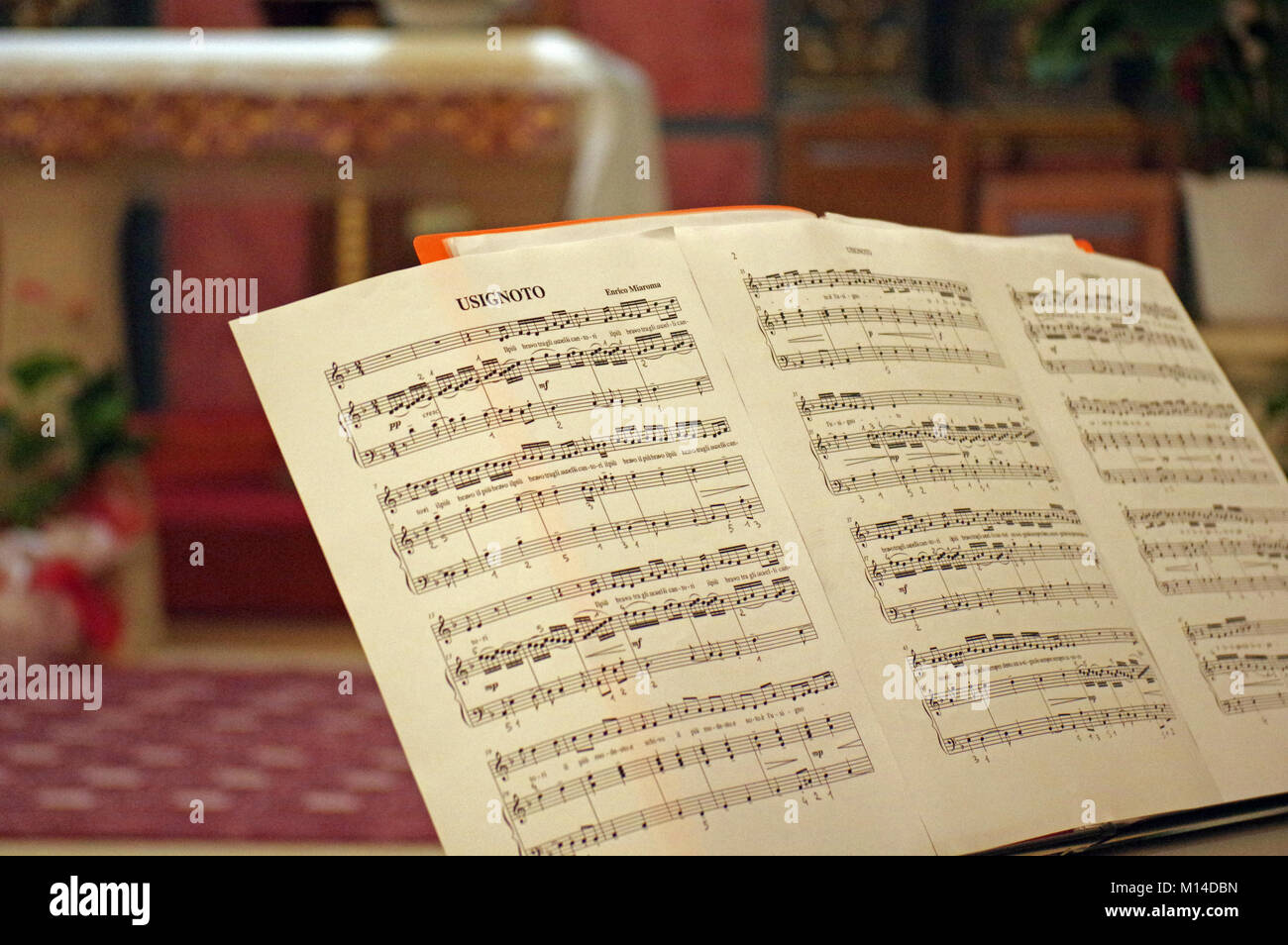 Musical score pages hi-res stock photography and images - Alamy