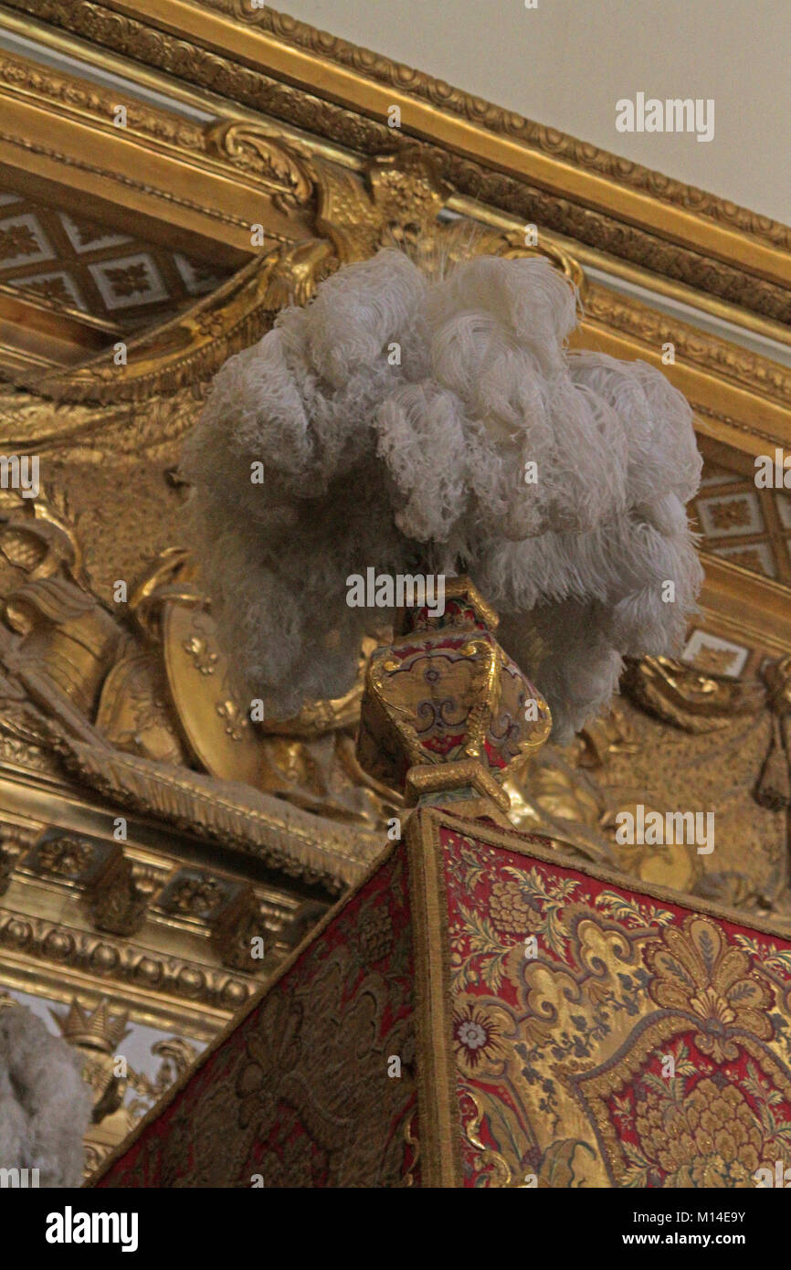 Ostrich feathers on King's canopy bed corner, King's Bedchamber ...
