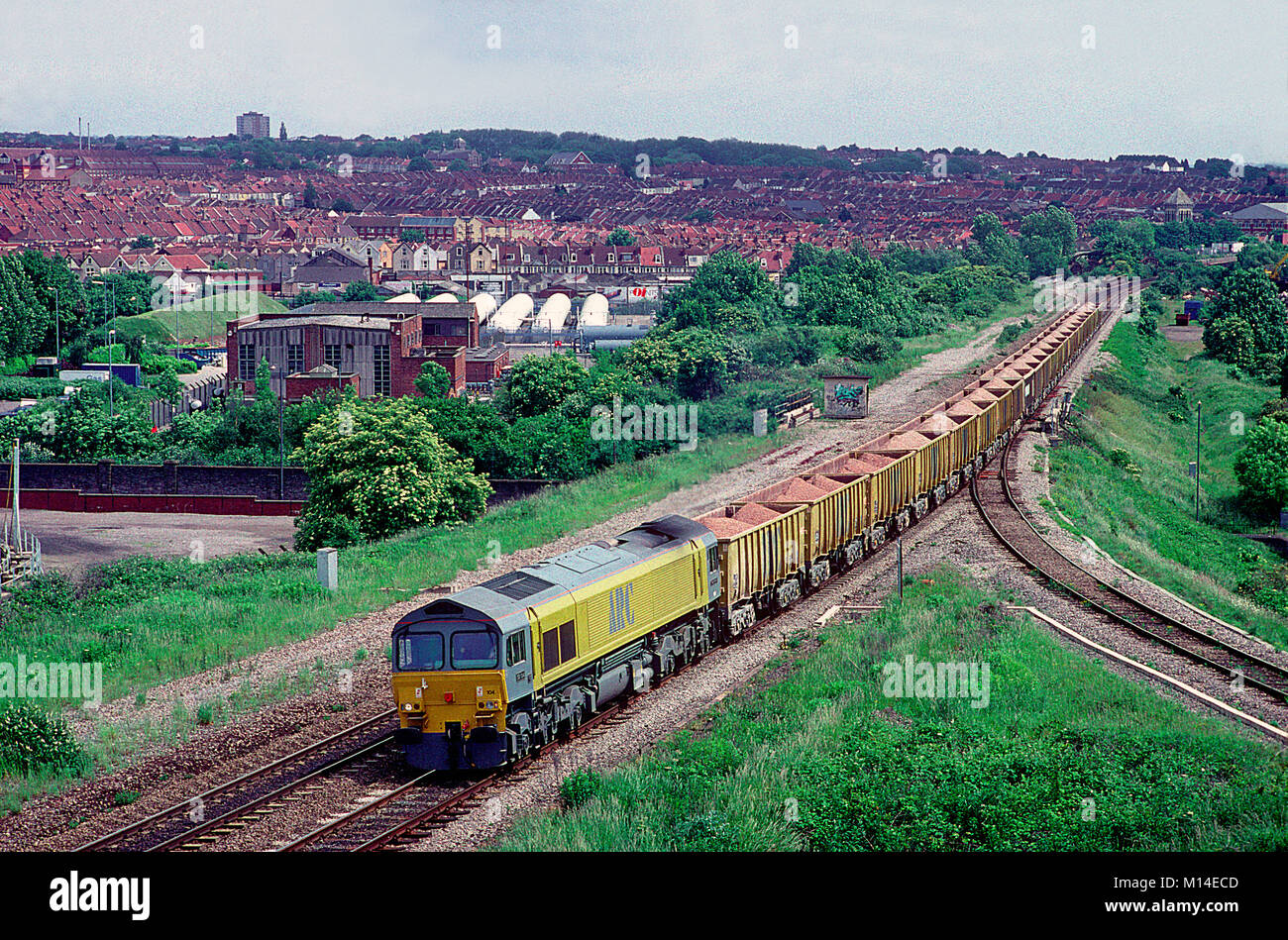 A class 59 diesel locomotive number 59104 'Village of Great Elm ...
