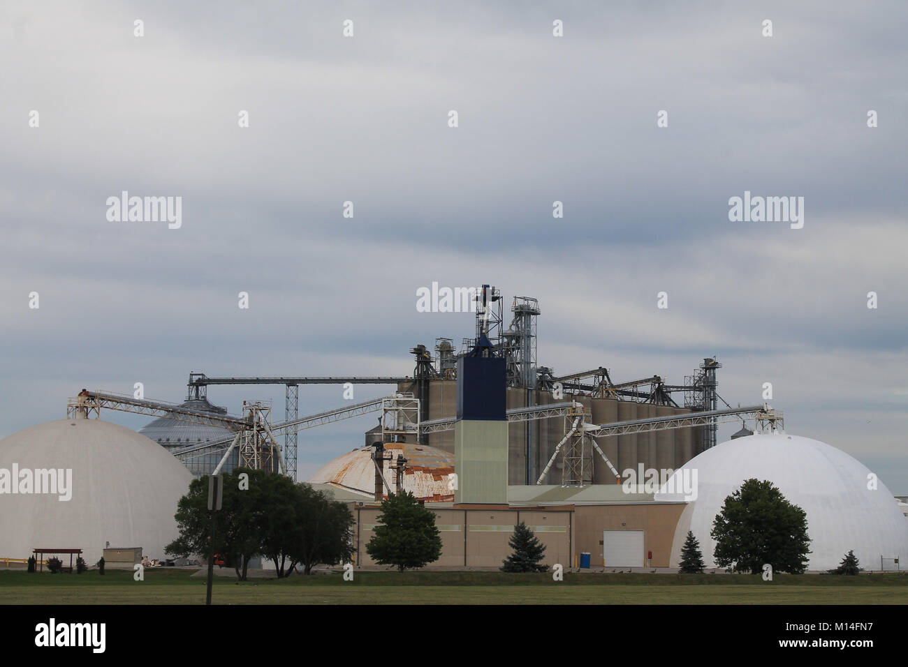 Midwest rust belt factory hi-res stock photography and images - Alamy