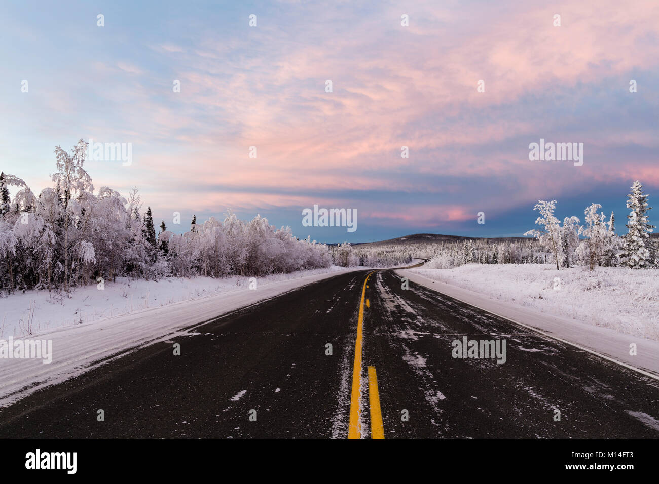Canada alaska border hi-res stock photography and images - Alamy