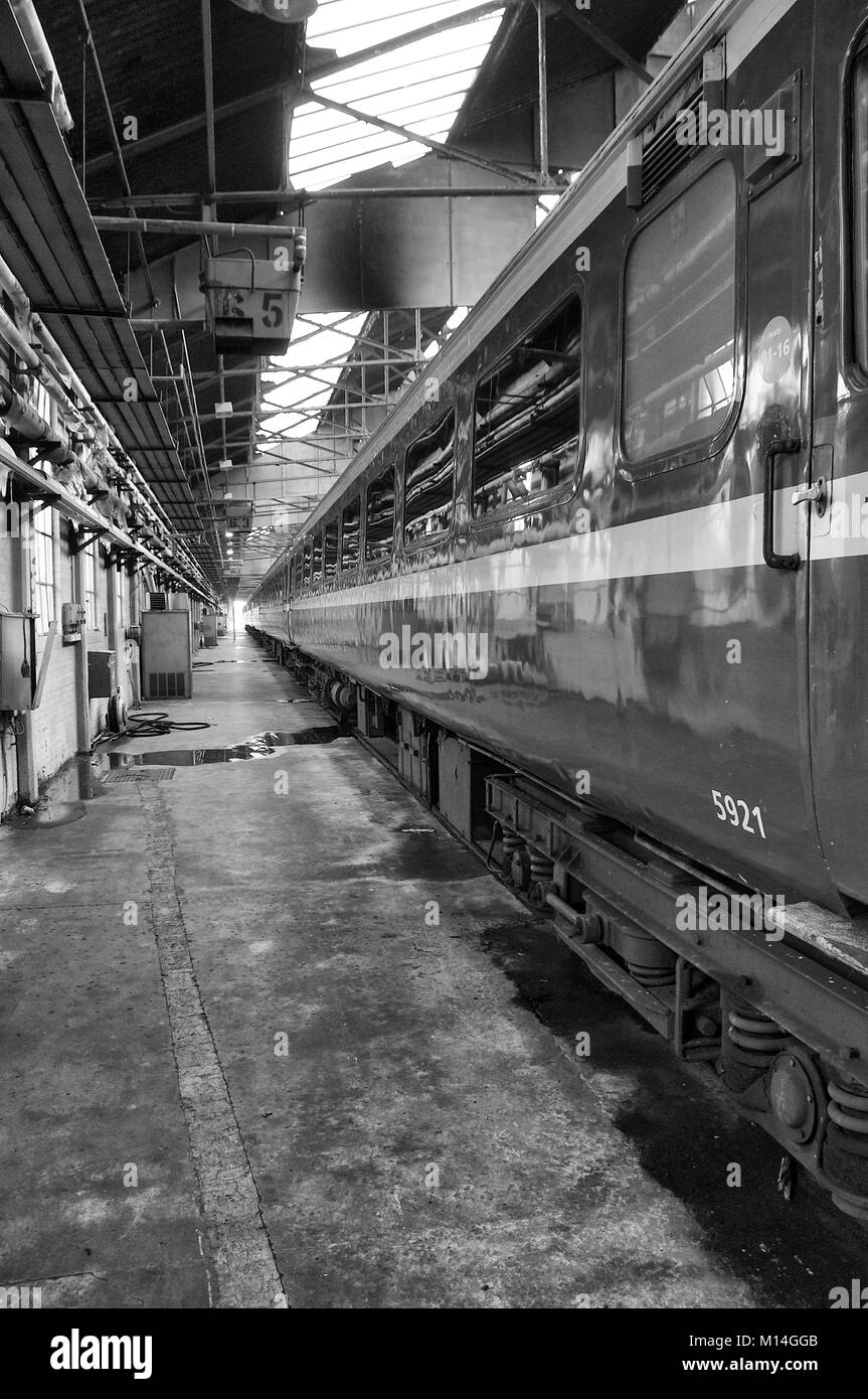 Old Railway Carriage Interior Stock Photos & Old Railway Carriage ...