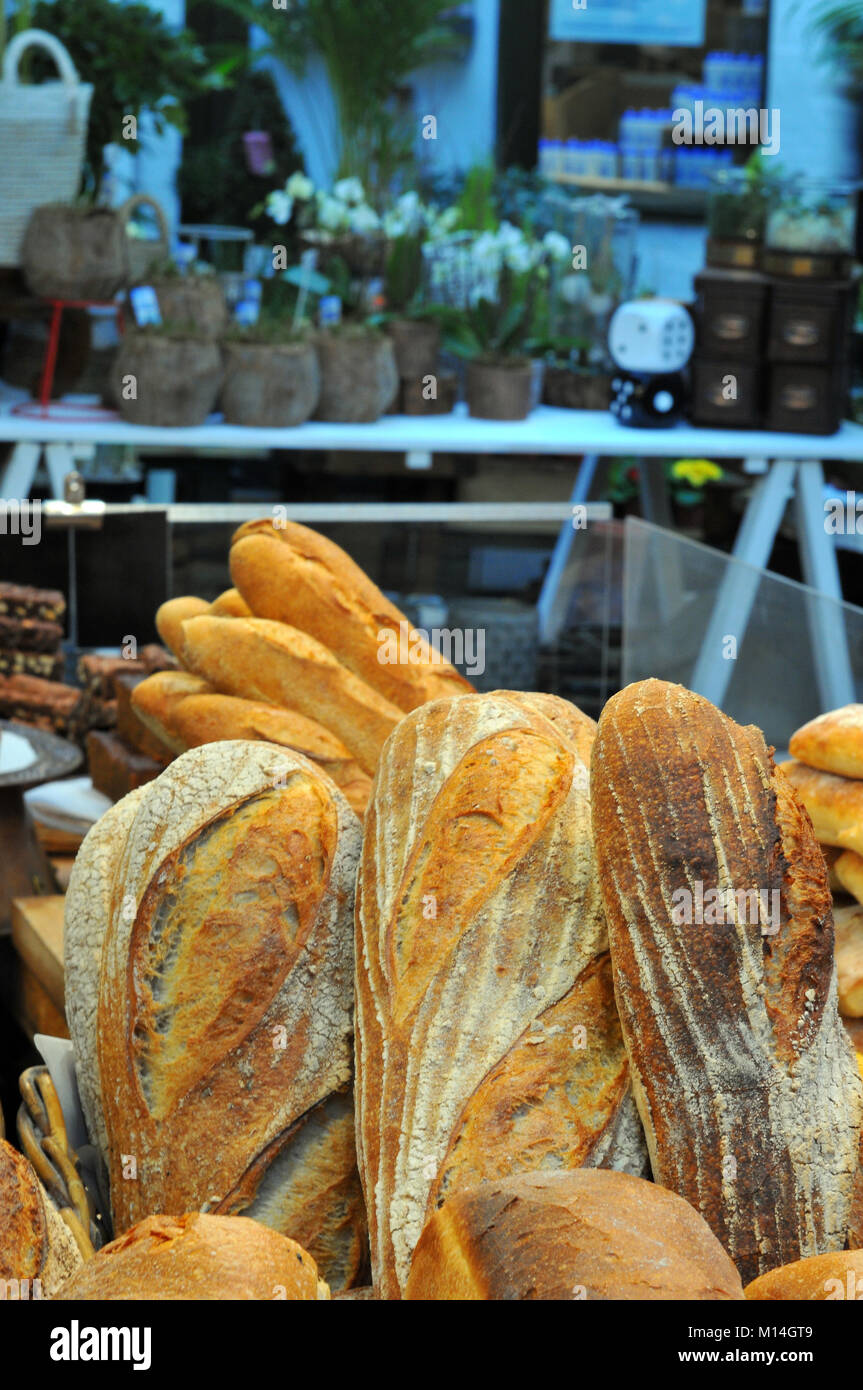 Artisan Bread Display High Resolution Stock Photography and Images - Alamy