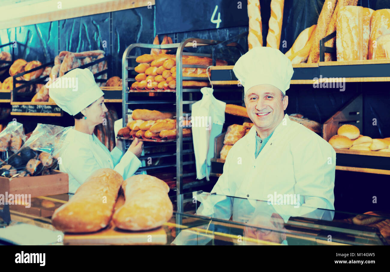 Supermarket staff room hi-res stock photography and images - Alamy