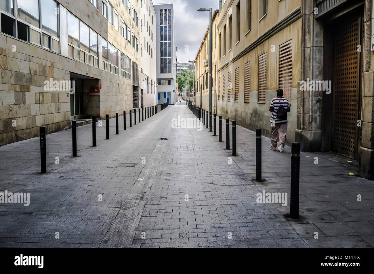 Old street in El Raval quarter, Barcelona Stock Photo - Alamy
