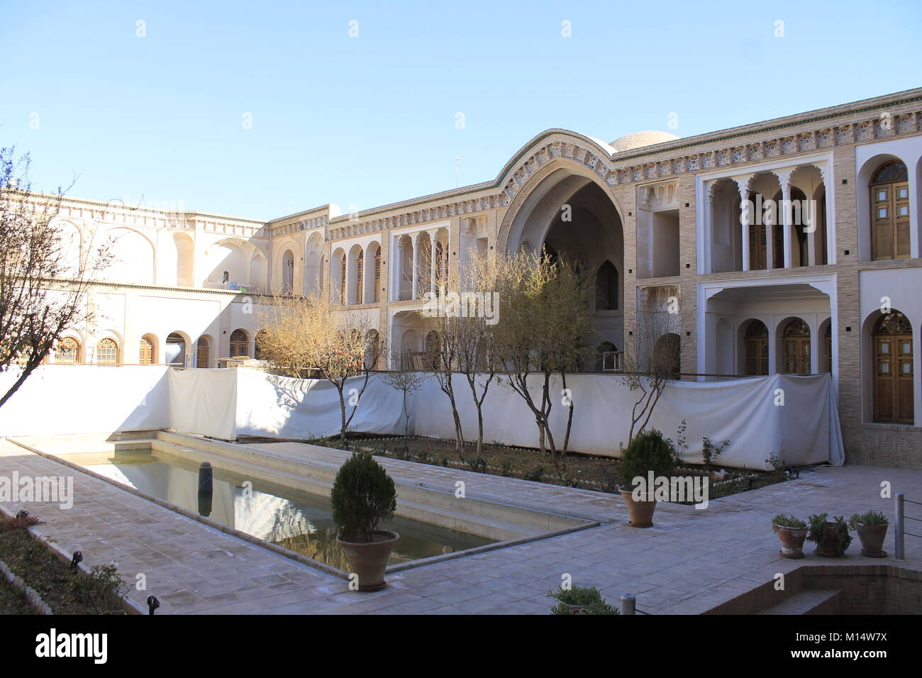 Traditional persian house hi-res stock photography and images - Alamy