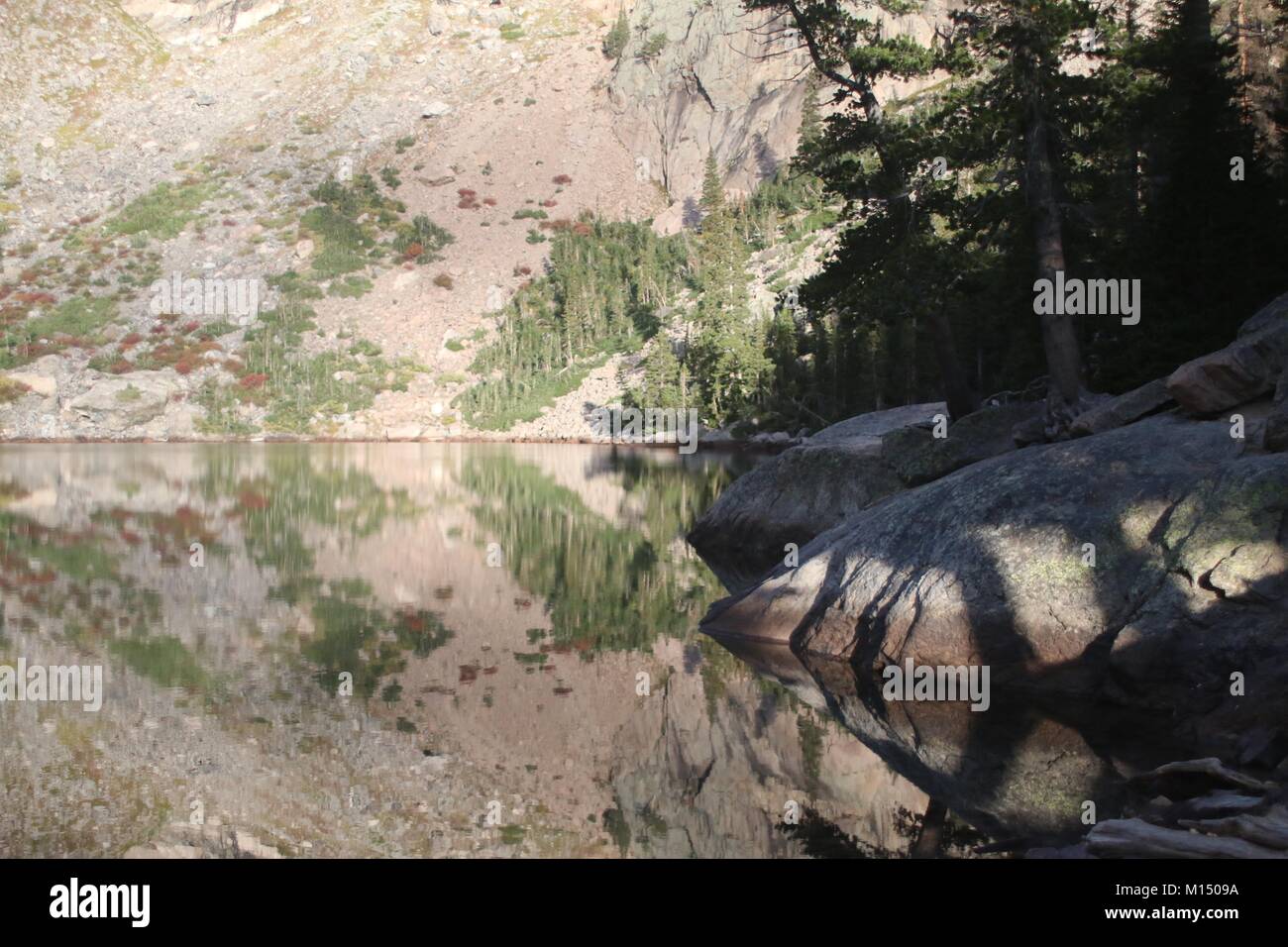 Reflective lakes hi-res stock photography and images - Alamy