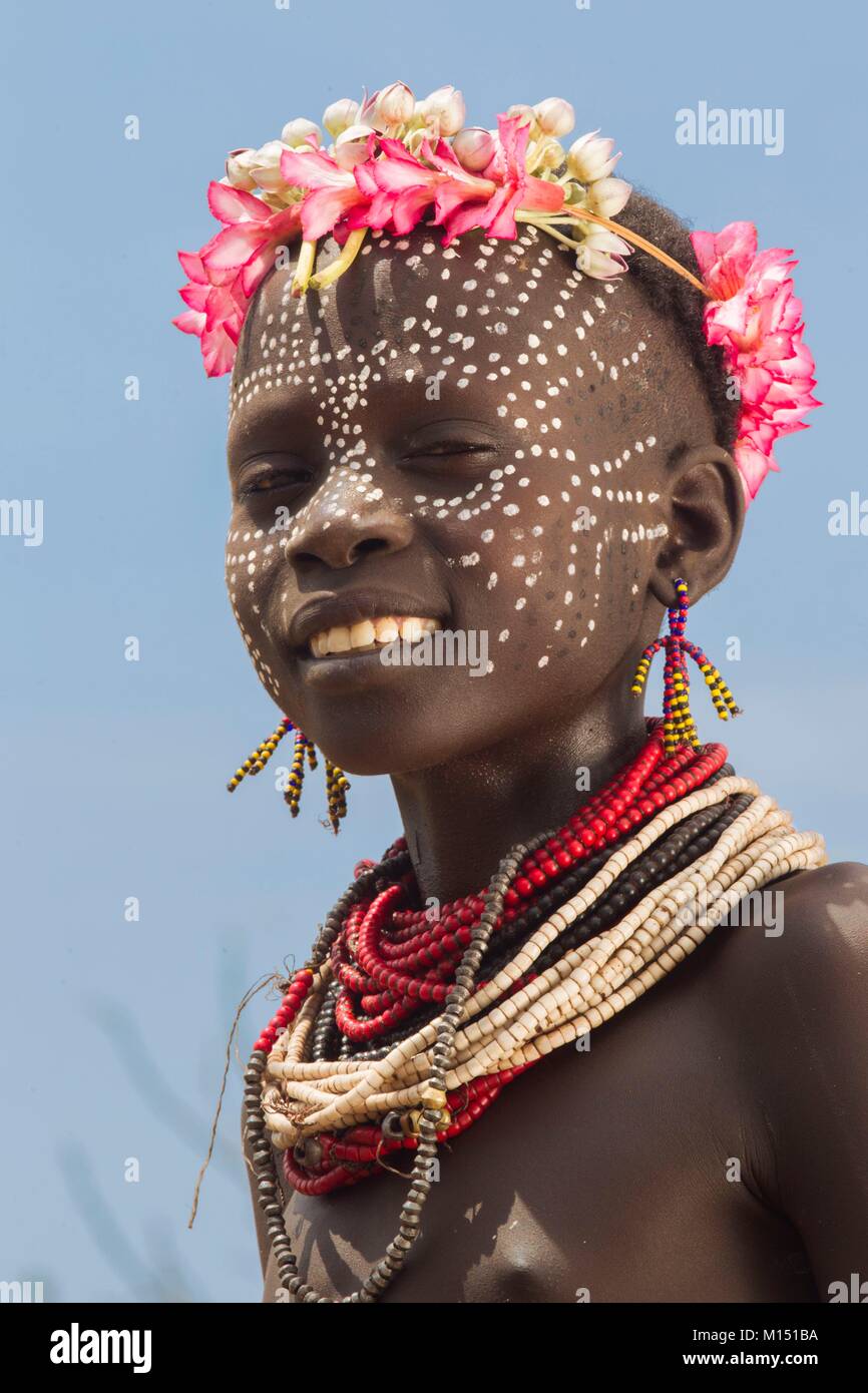 Karo girl with face painting hi-res stock photography and images - Alamy