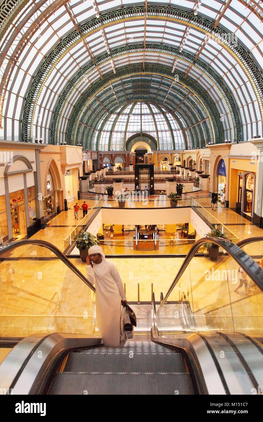 Dubai mall roof architecture hi-res stock photography and images - Alamy