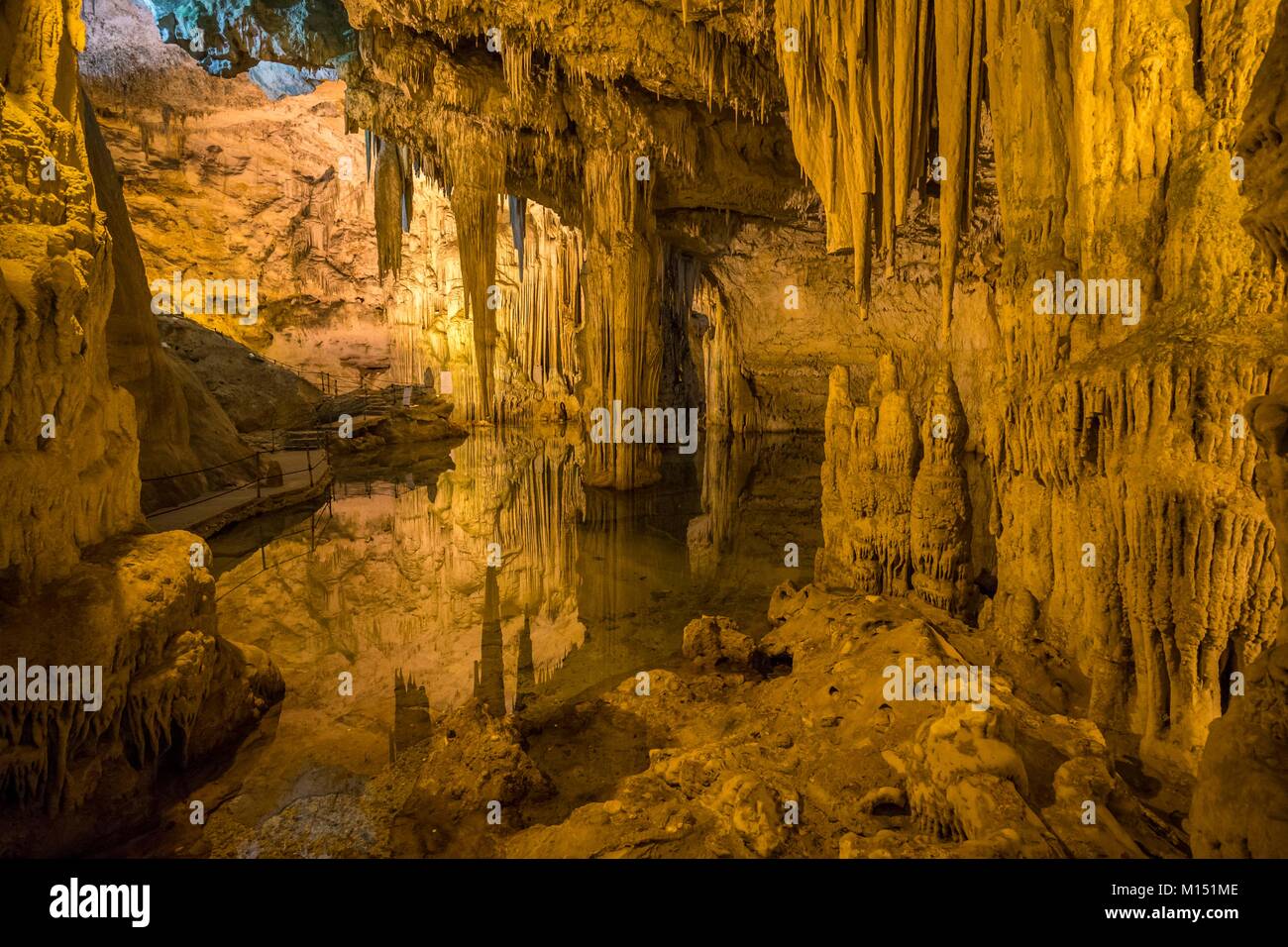 Stalagmite stalagmite grotta hi-res stock photography and images - Alamy