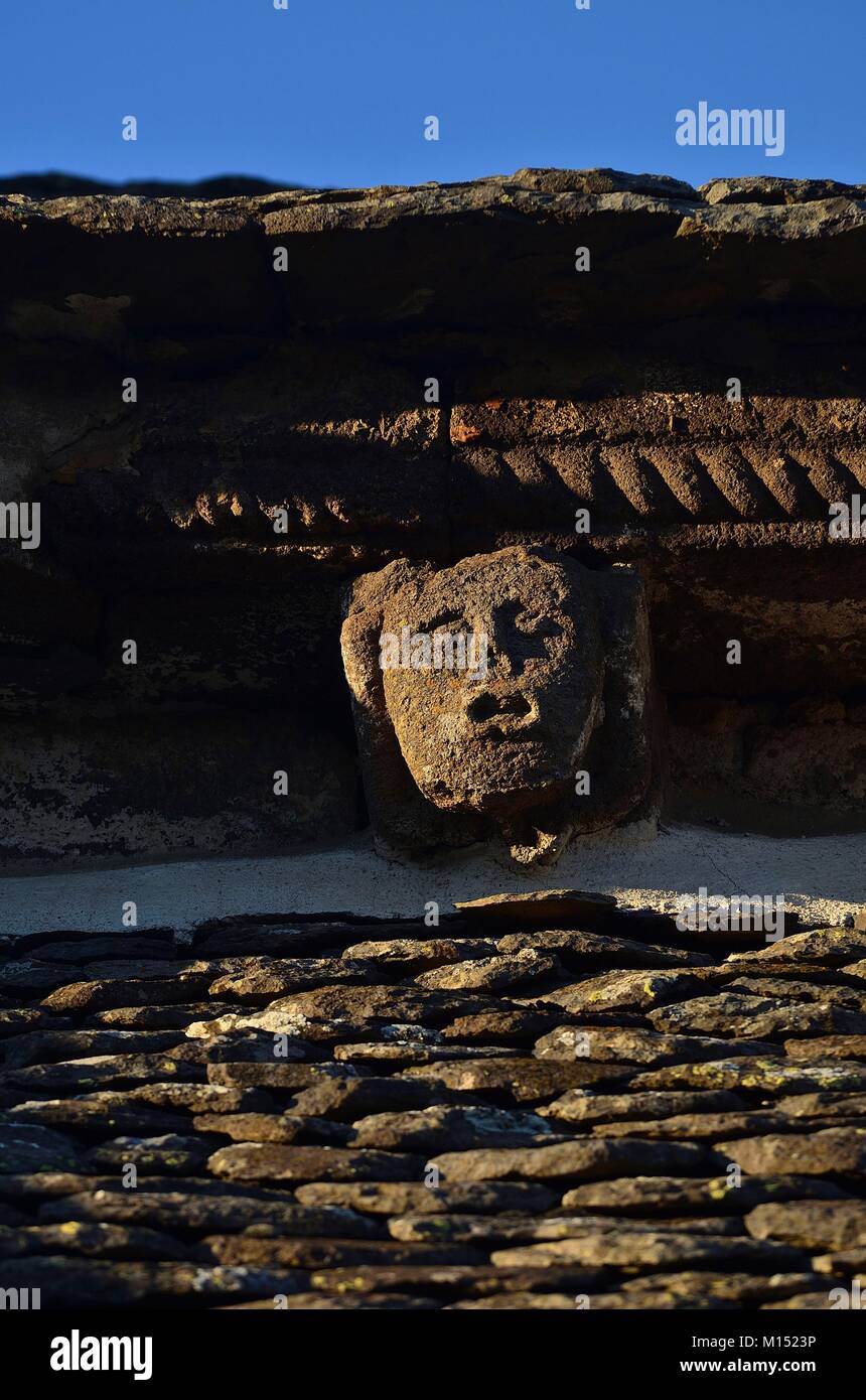 Modillion hi-res stock photography and images - Alamy