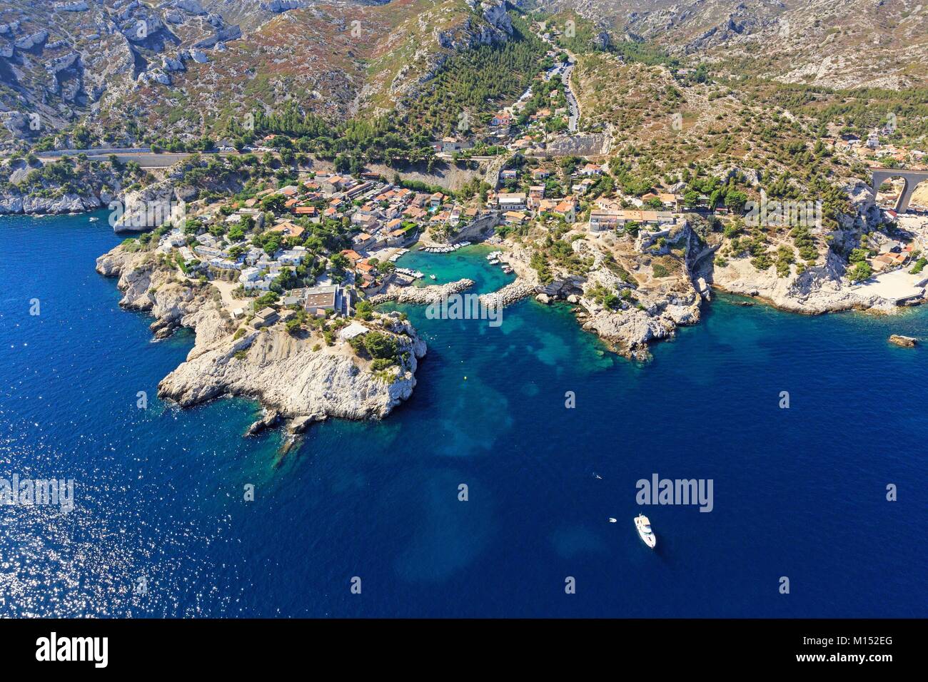 France, Bouches du Rhone, La Cote Bleue, Le Rove, Calanque de Niolon ...