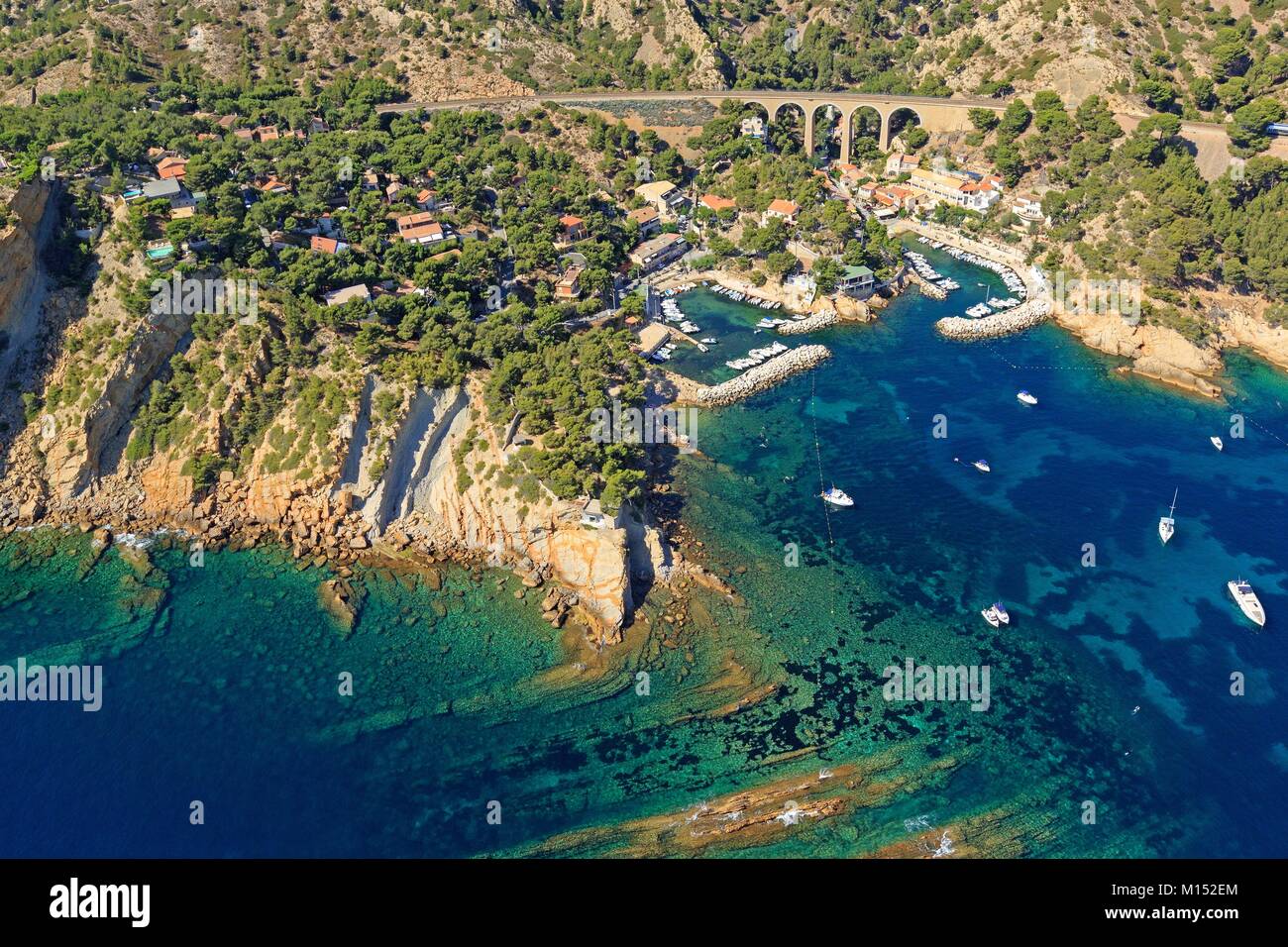 France, Bouches du Rhone, La Cote Bleue, Ensues la Redonne, Calanque de ...