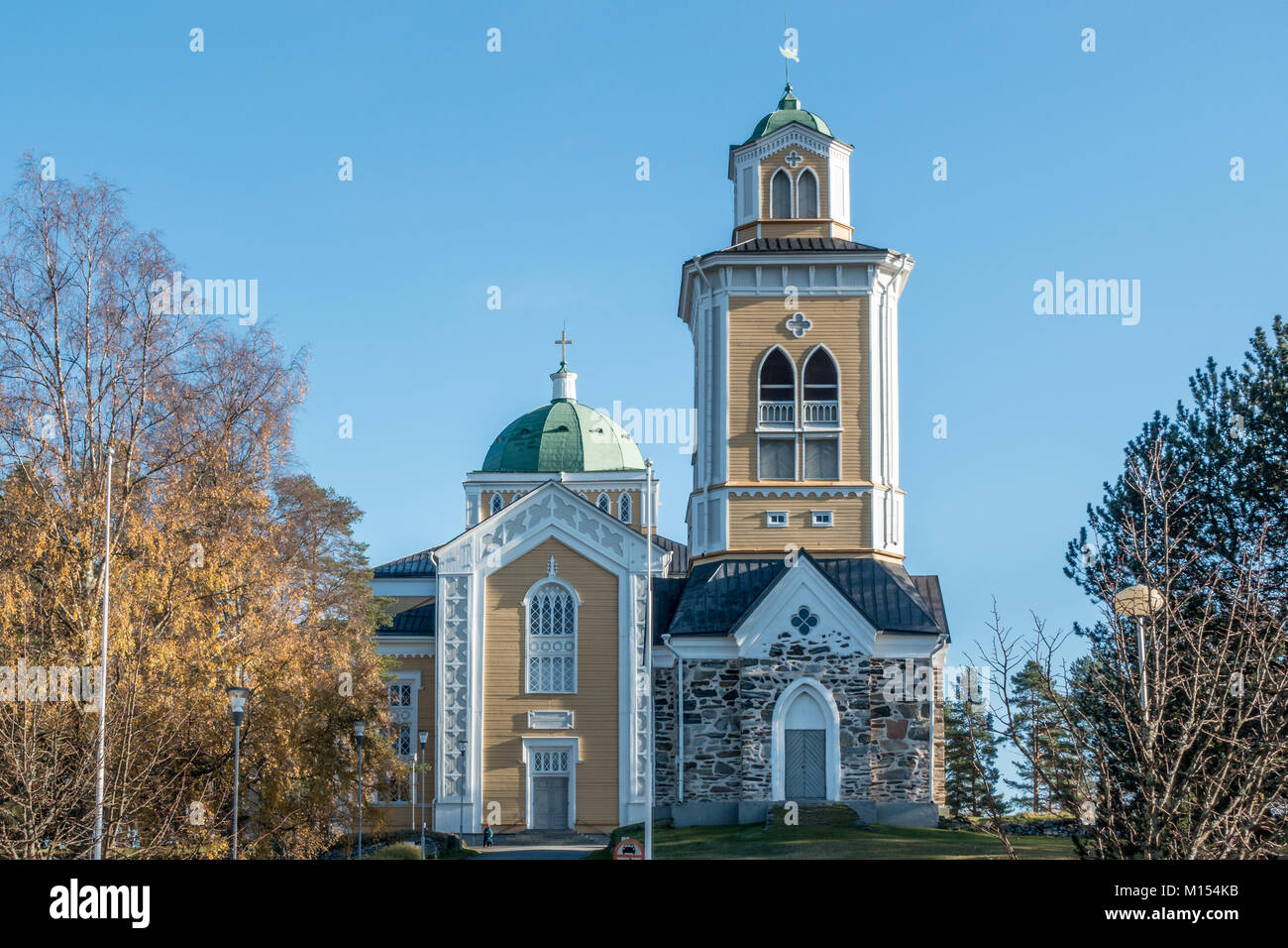 Finnish architecture: The yellow and white Kerimäki Church in Kerimäki ...