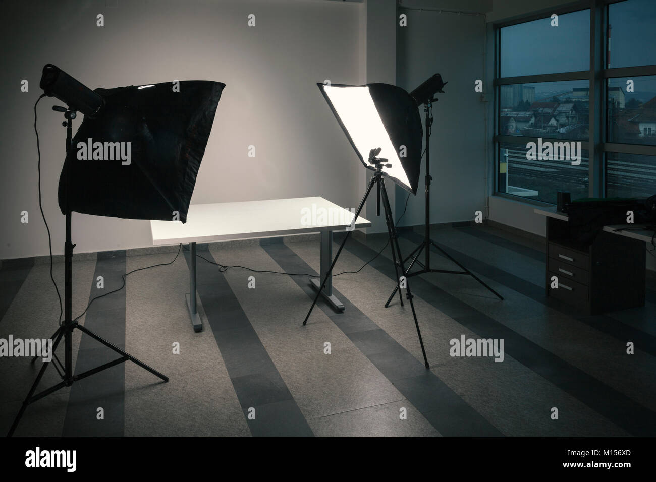 Photographic studio interior white hi-res stock photography and images ...