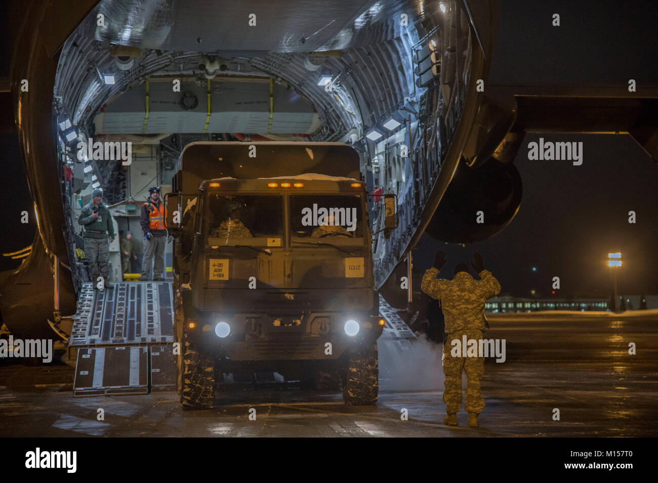 Soldiers assigned to the 1st Battalion, 5th Infantry Regiment, 1st ...