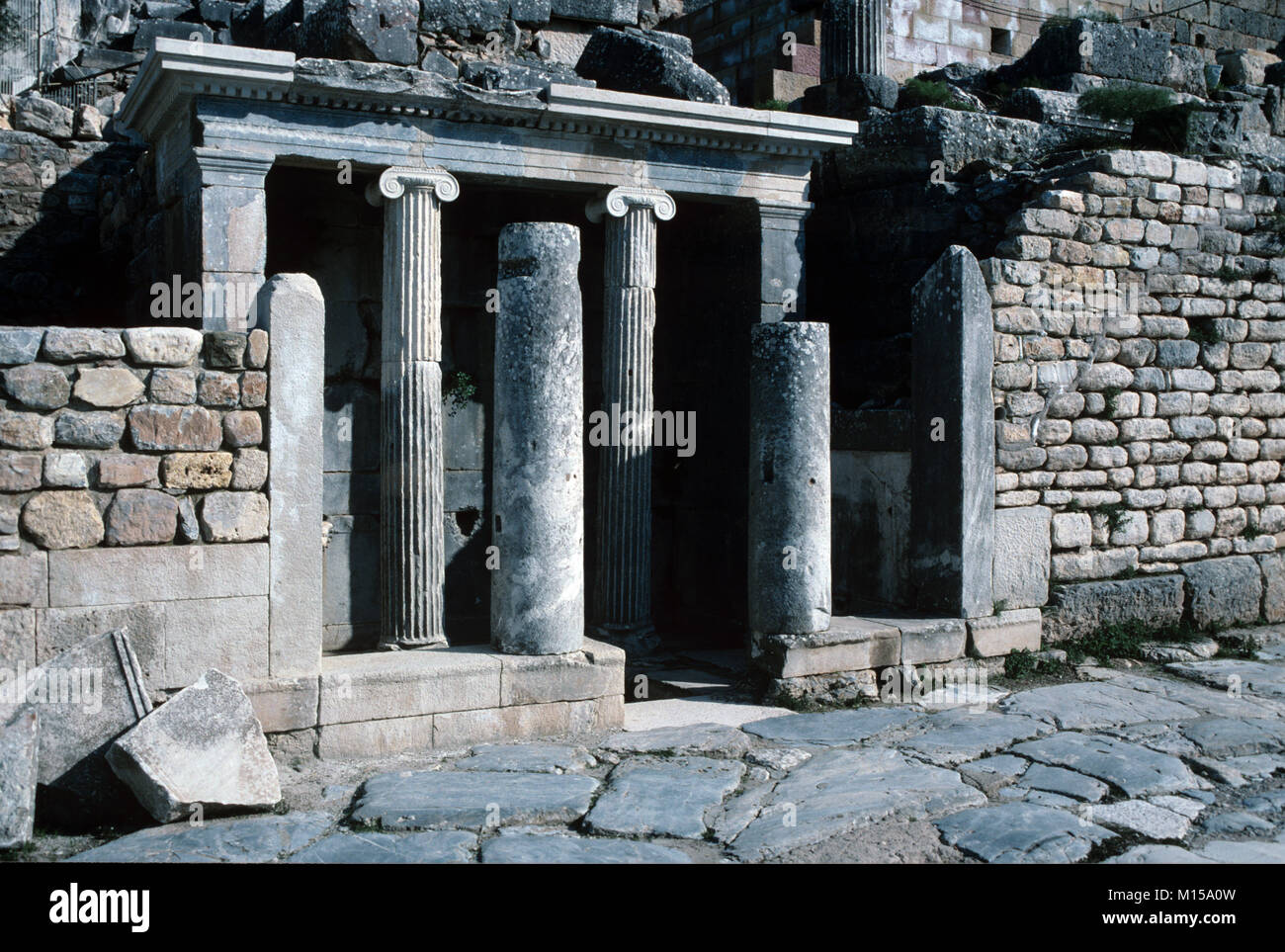 Hellenistic Fountain, Marble Street, Ephesus, Turkey Stock Photo - Alamy