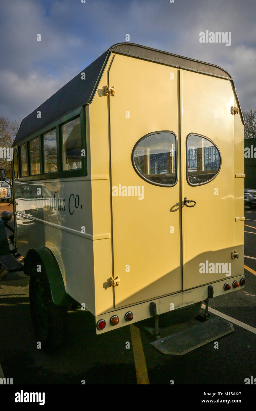 Old ford bus hi-res stock photography and images - Alamy