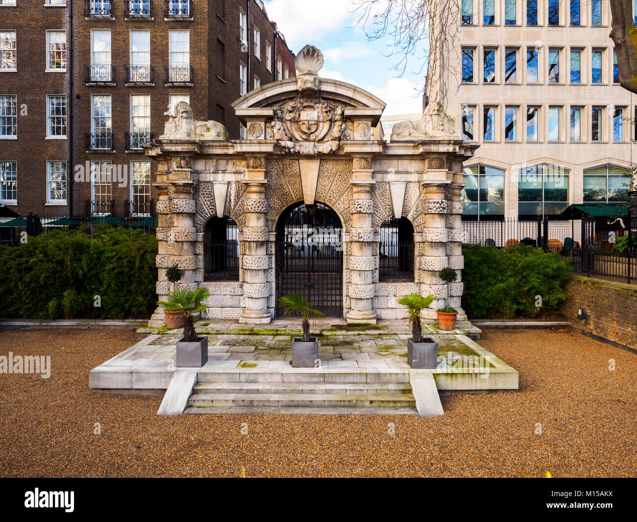 Victoria embankment gardens hi-res stock photography and images - Alamy