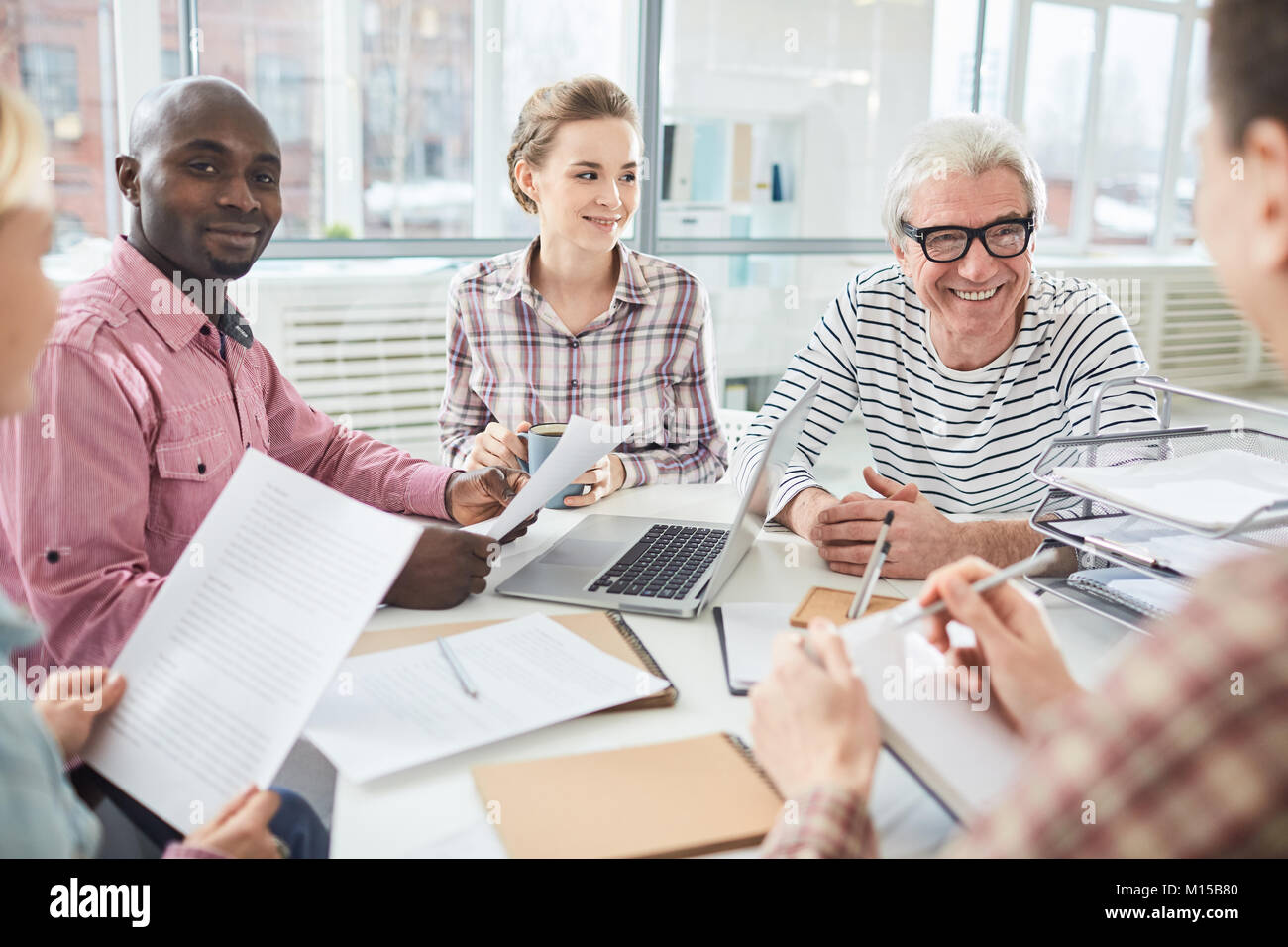 Briefing executive hi-res stock photography and images - Alamy