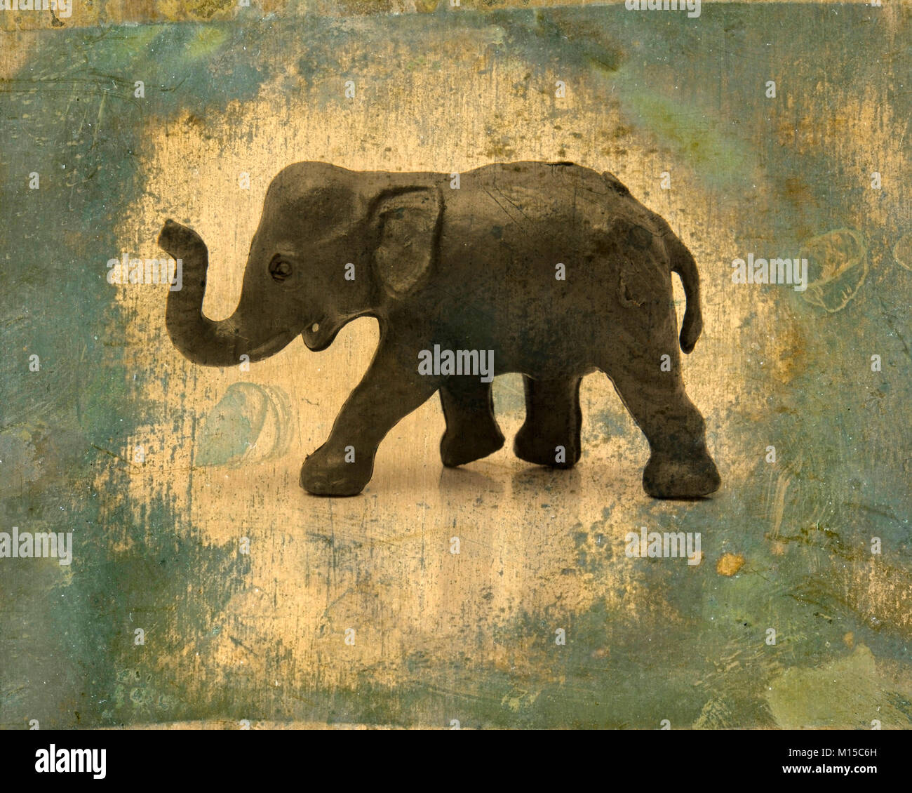 Plastic elephant hi-res stock photography and images - Alamy