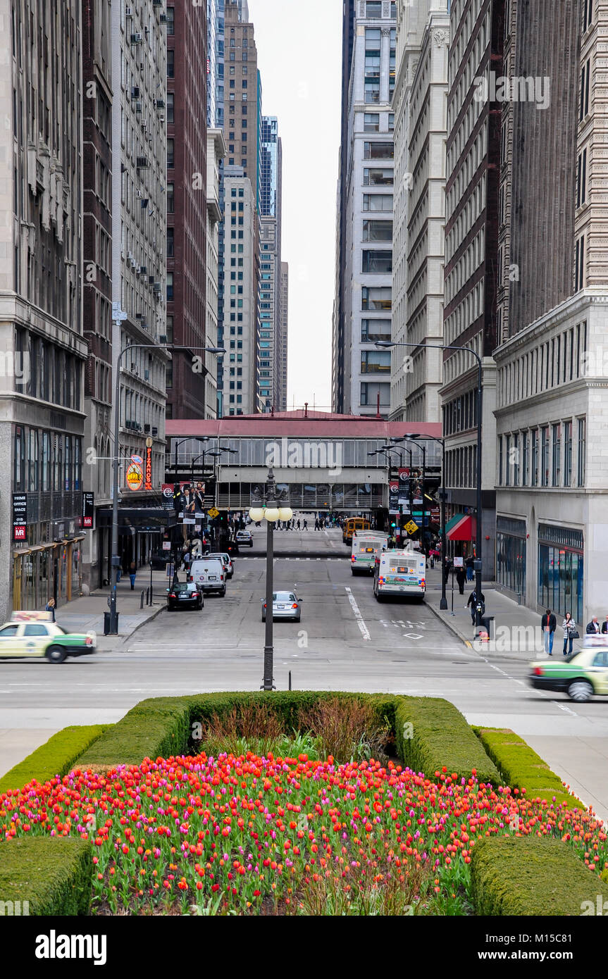 Street intersection next to park hi-res stock photography and images ...