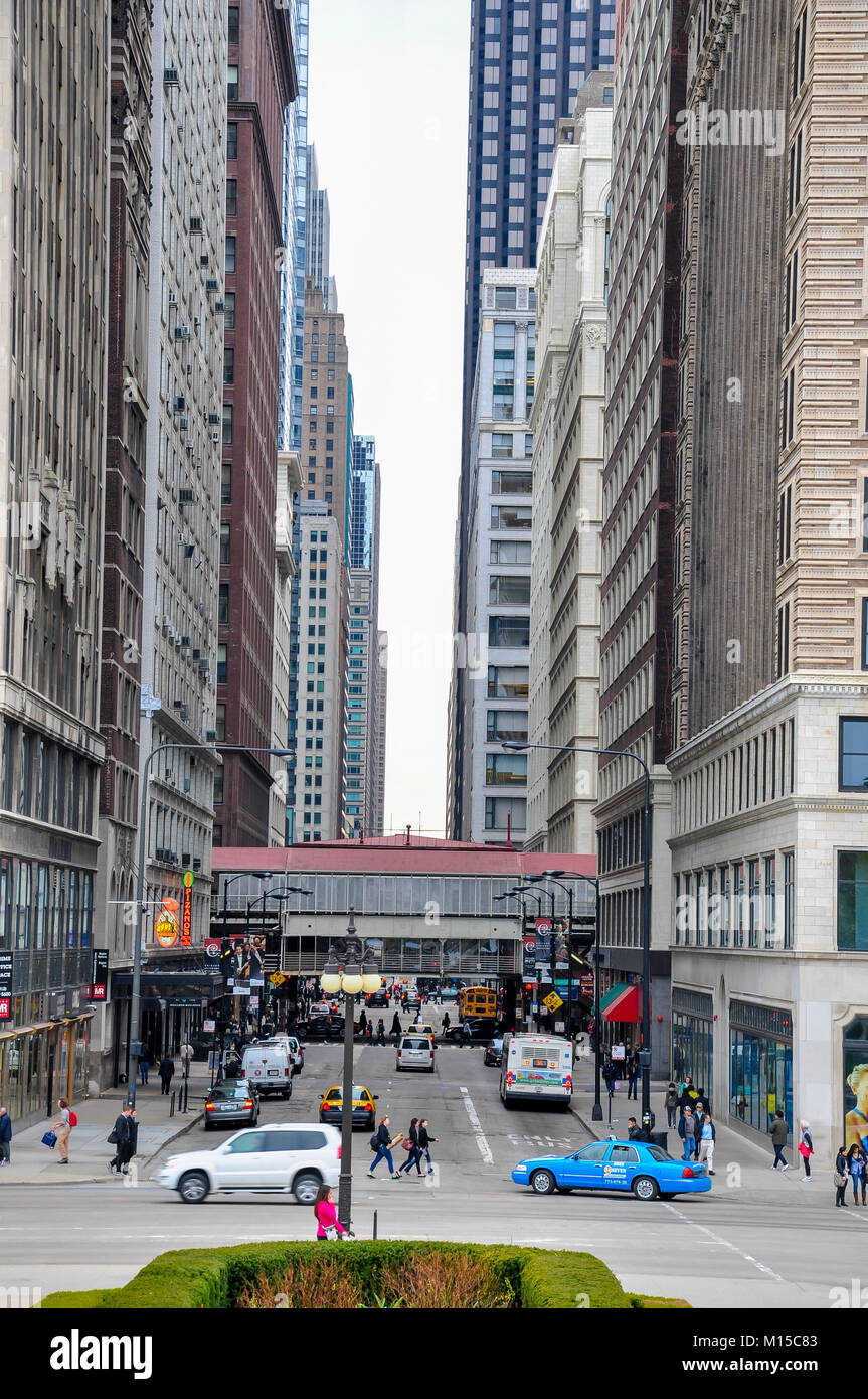Street intersection next to park hi-res stock photography and images ...
