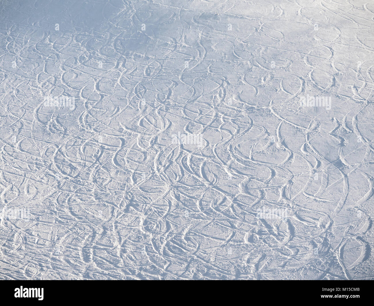 Ski marks hi-res stock photography and images - Alamy