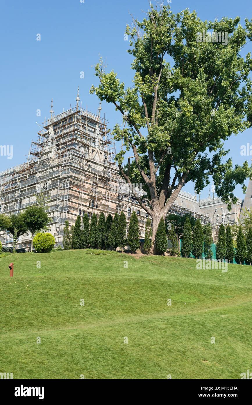 Restoring architecture hi-res stock photography and images - Alamy