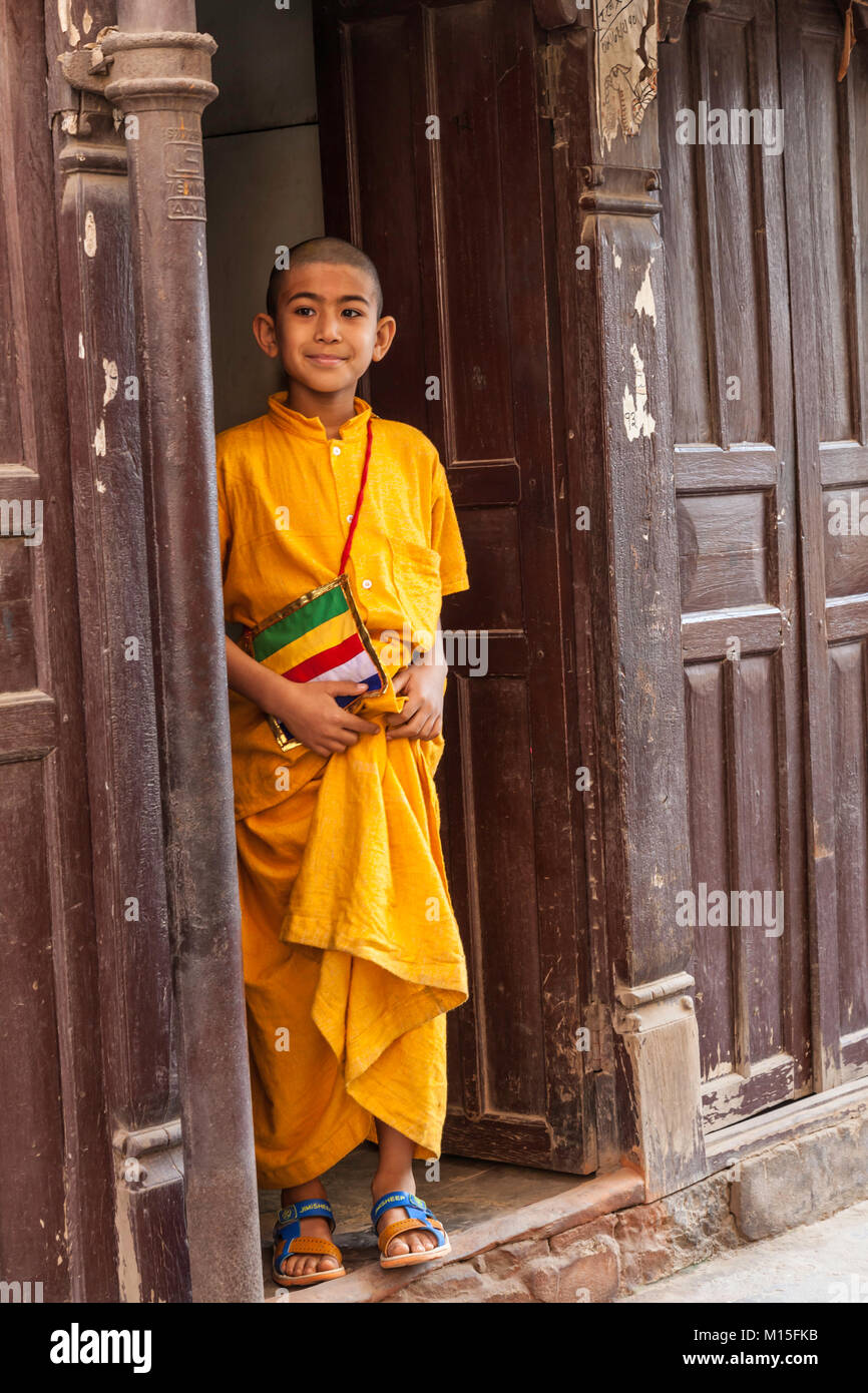 Rishikesh boy india hi-res stock photography and images - Alamy