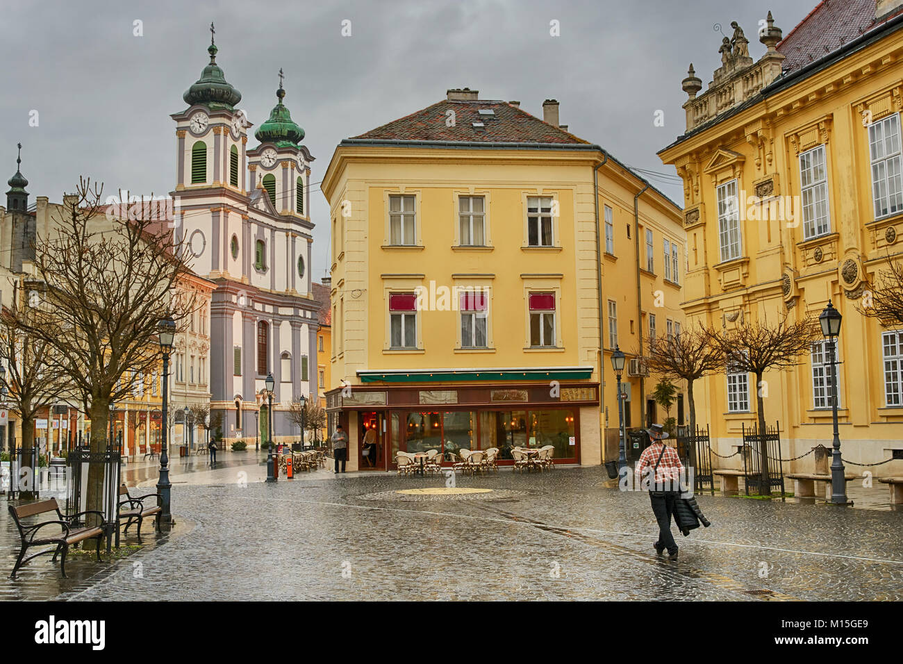 Old town square hungary hi-res stock photography and images - Alamy
