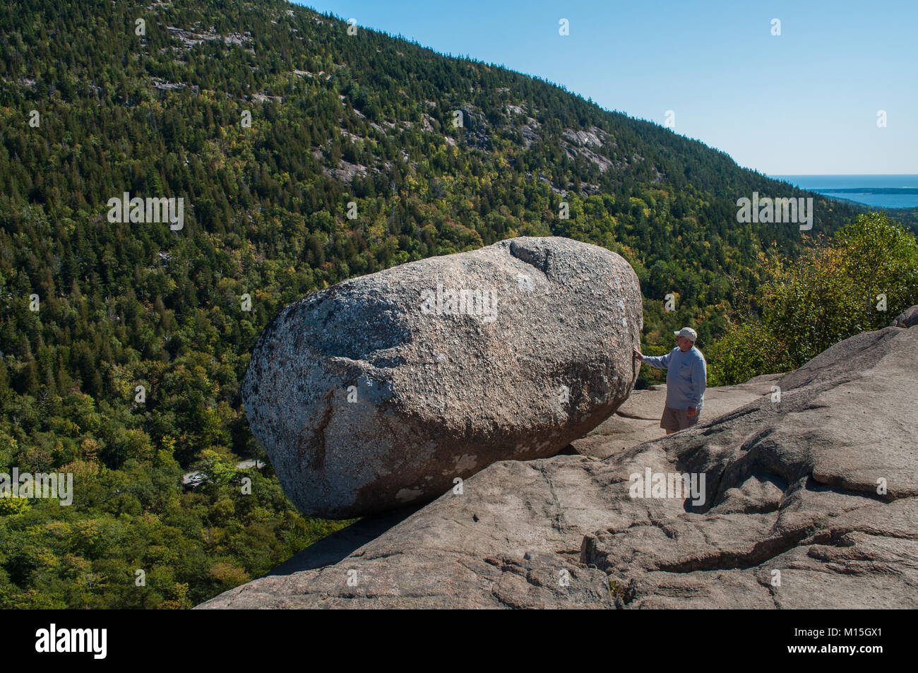 Bubble rock hi-res stock photography and images - Alamy