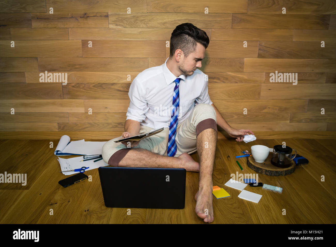 Work barefoot hi-res stock photography and images - Alamy