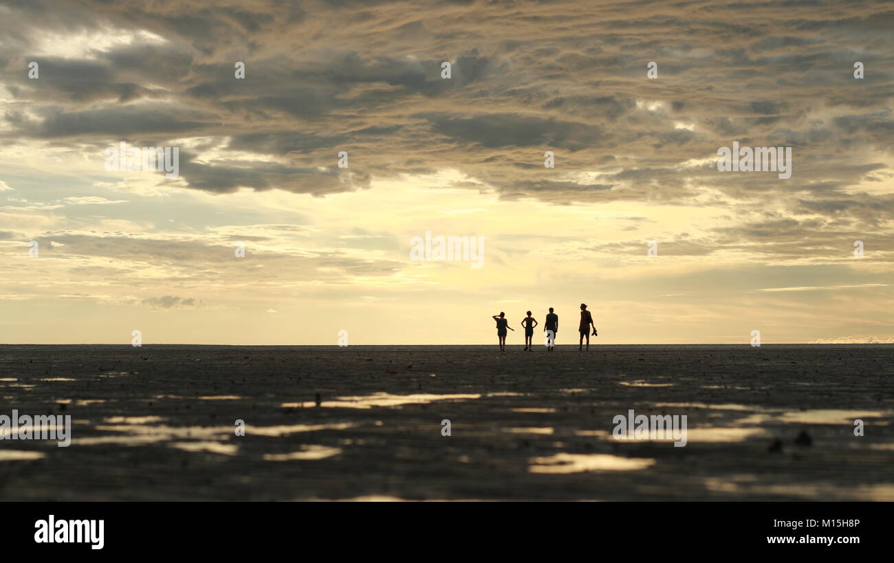 Tidal beaches hi-res stock photography and images - Alamy