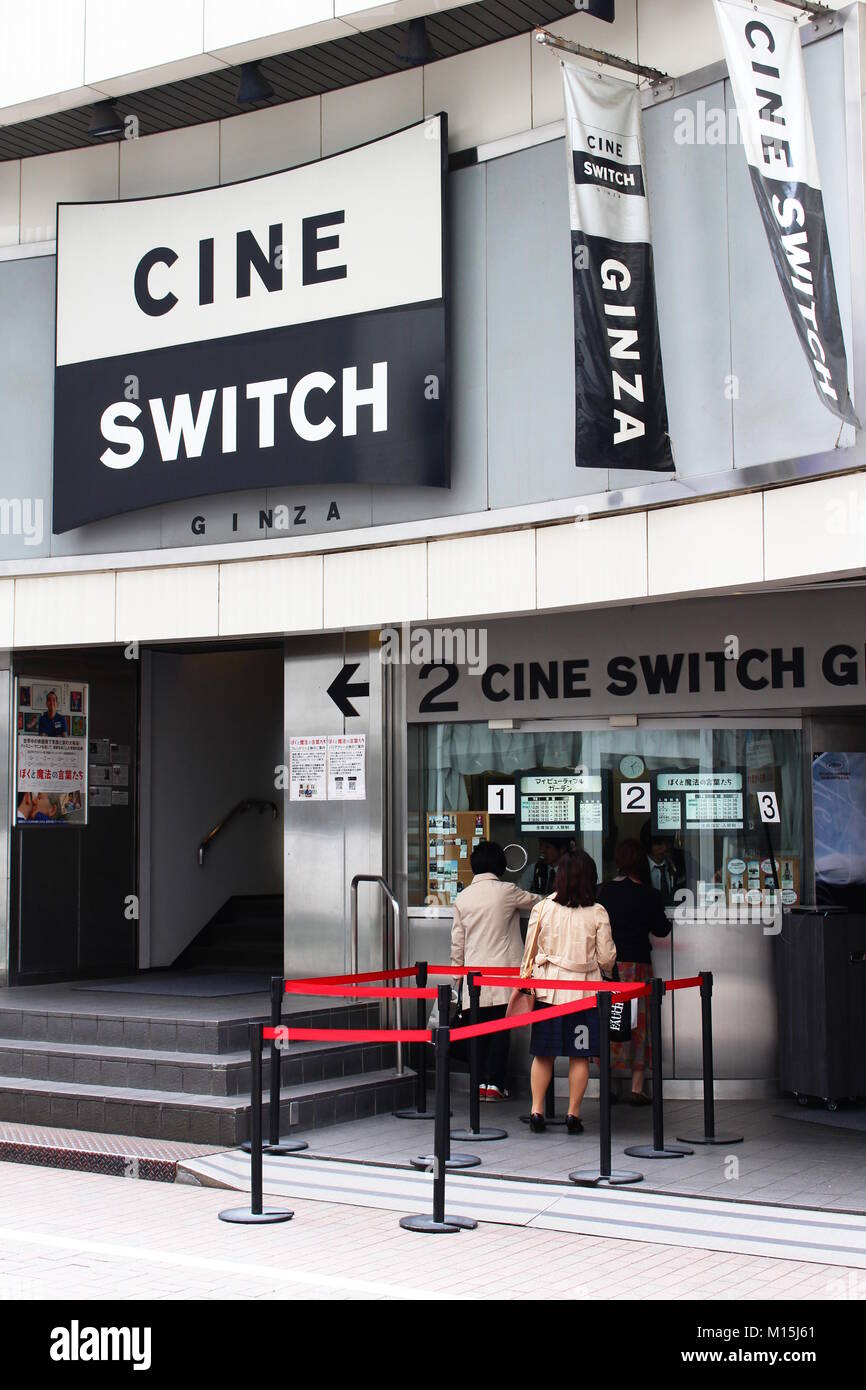 People buying movie tickets box hi-res stock photography and images - Alamy