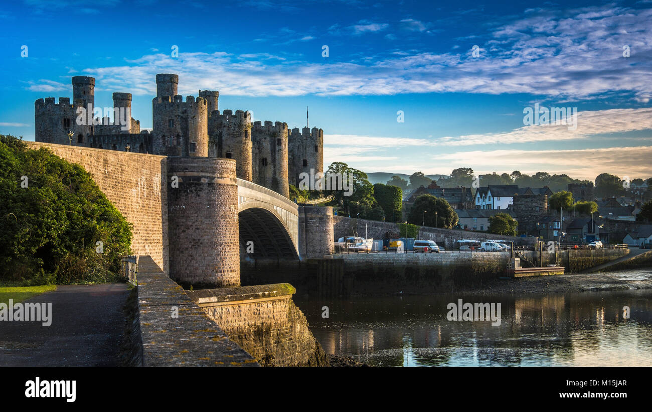 Conway castle hi-res stock photography and images - Alamy