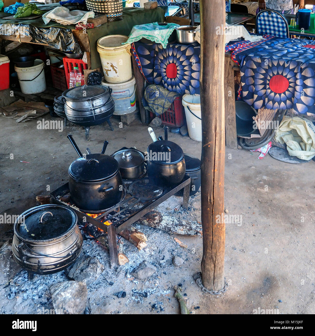 MASVINGO MARKET: Cooking on an open fire at the town's main Market ...