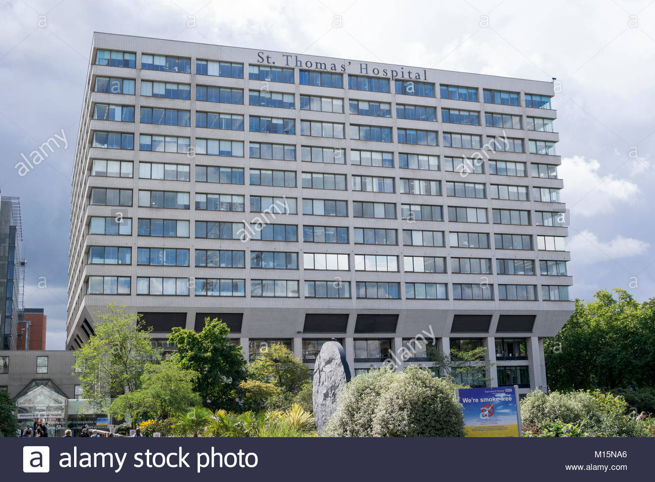 Nhs England Building High Resolution Stock Photography and Images - Alamy