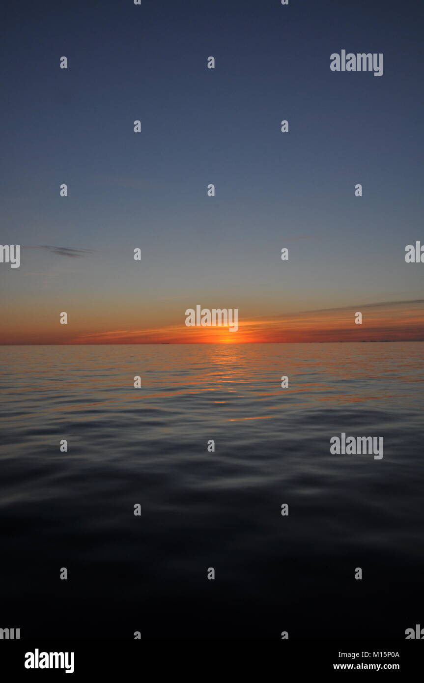 Midnight sun sky princess hi-res stock photography and images - Alamy