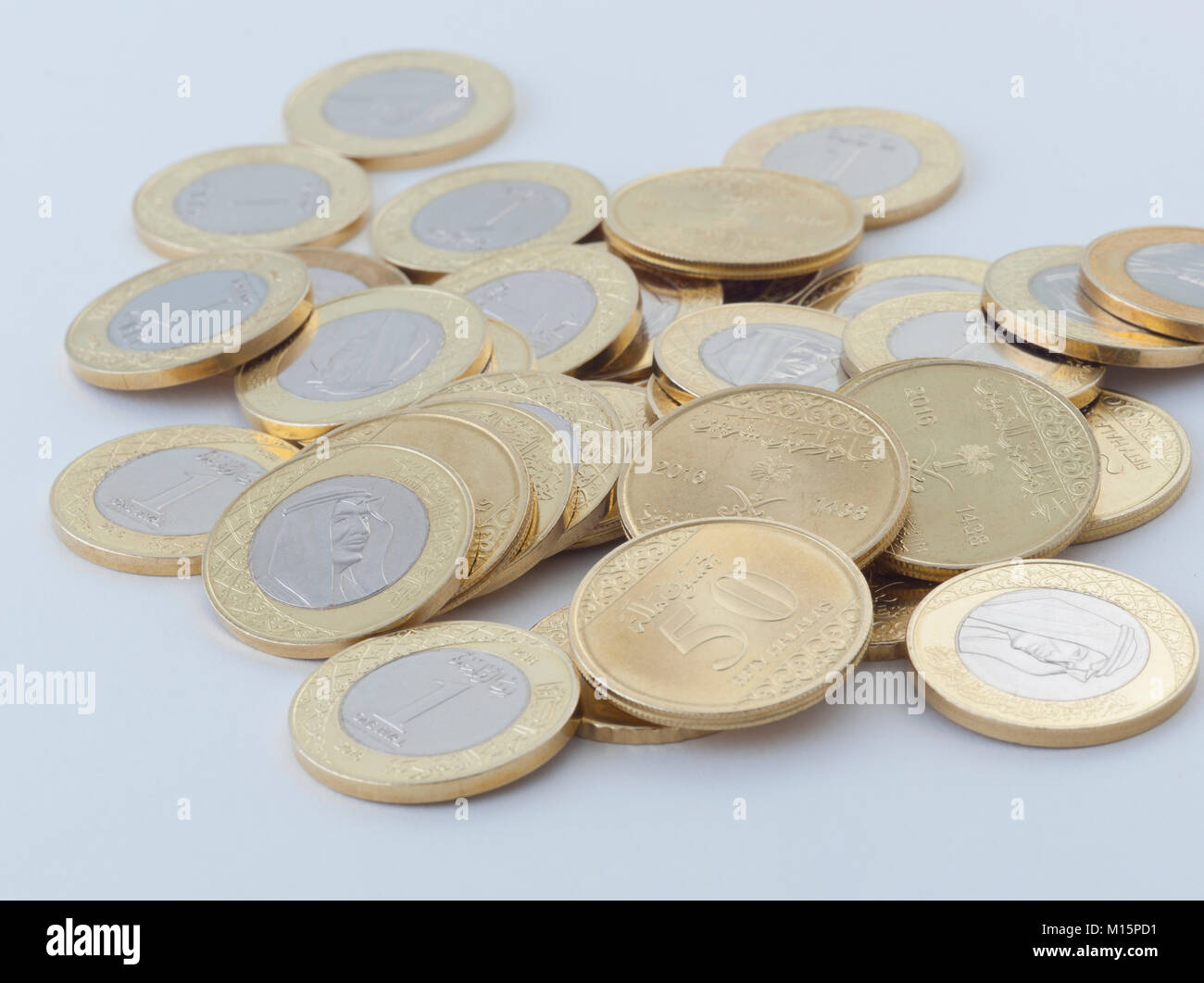 50 halala coin saudi arabia hi-res stock photography and images - Alamy