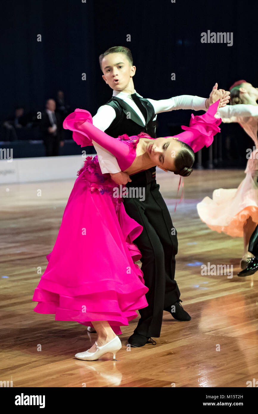 dancers dancing standard dance Stock Photo - Alamy