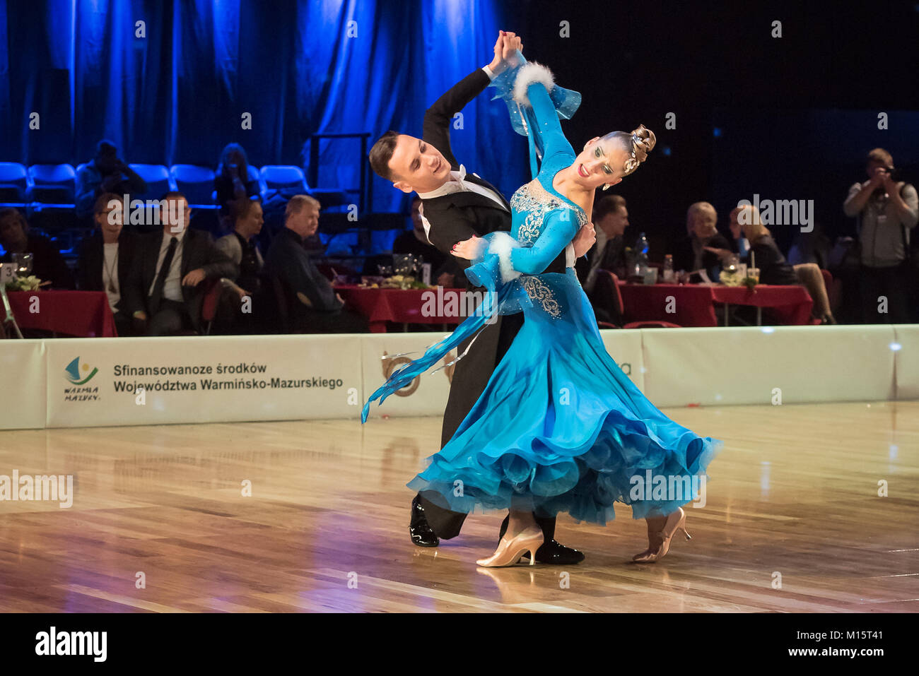 dancers dancing standard dance Stock Photo - Alamy