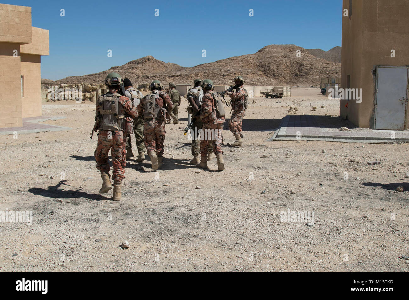U.S. Soldiers from 1st Battalion, 37th Armored Regiment and soldiers ...