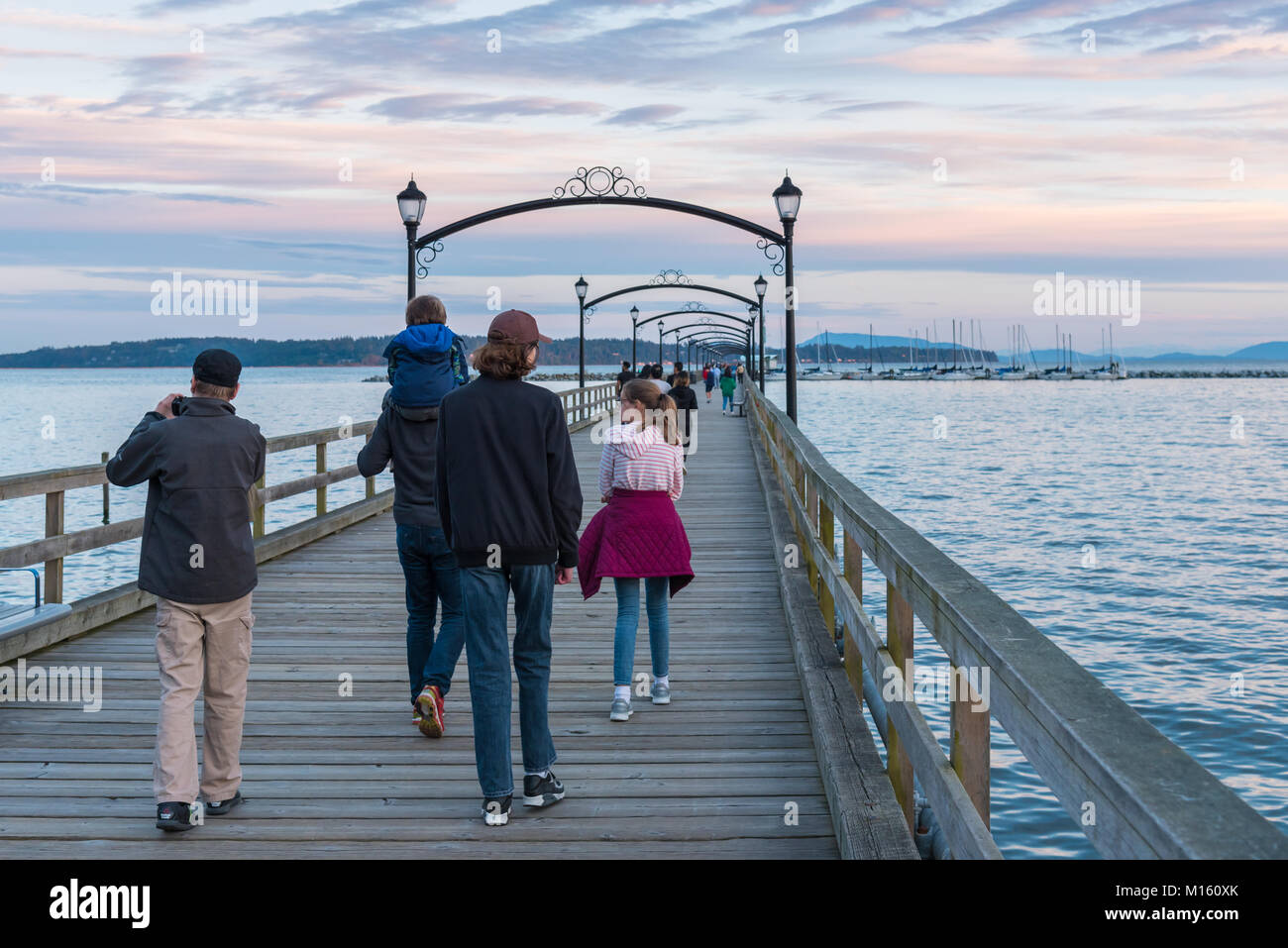 White rock pier hi-res stock photography and images - Alamy