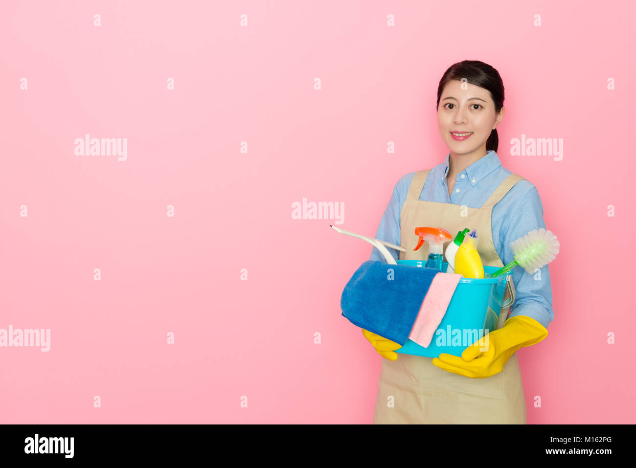 Beautiful asian woman housekeeping cleaning hi-res stock photography ...