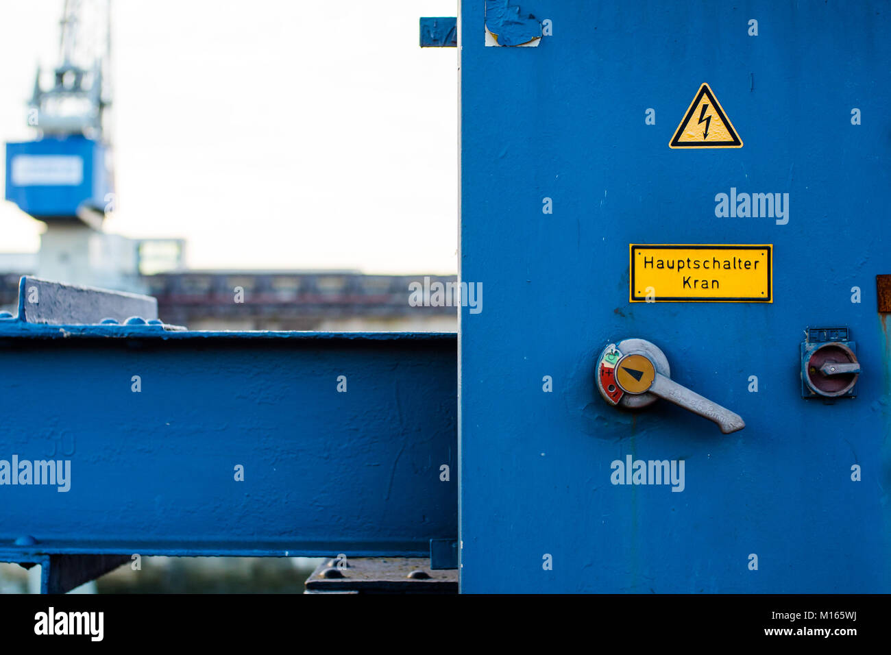 Crane on a harbour hi-res stock photography and images - Alamy