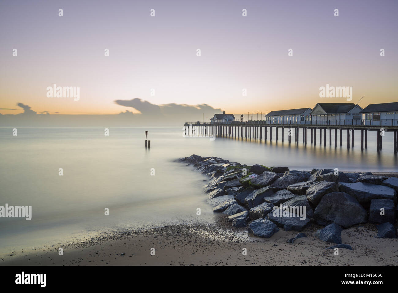 Southwold Pier at Sunrise on the Suffolk Coast Stock Photo - Alamy