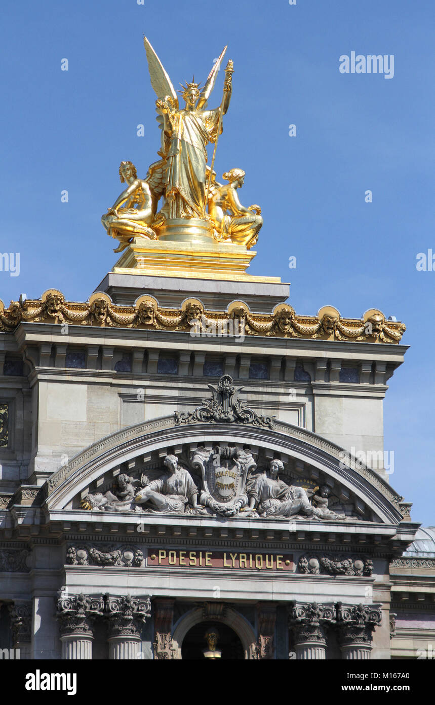 Statue palais garnier hi-res stock photography and images - Alamy
